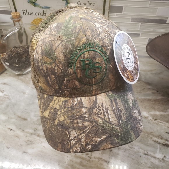 Realtree | Accessories | Realtree Edge Blaze Logo Camo Mesh Trucker Cap ...
